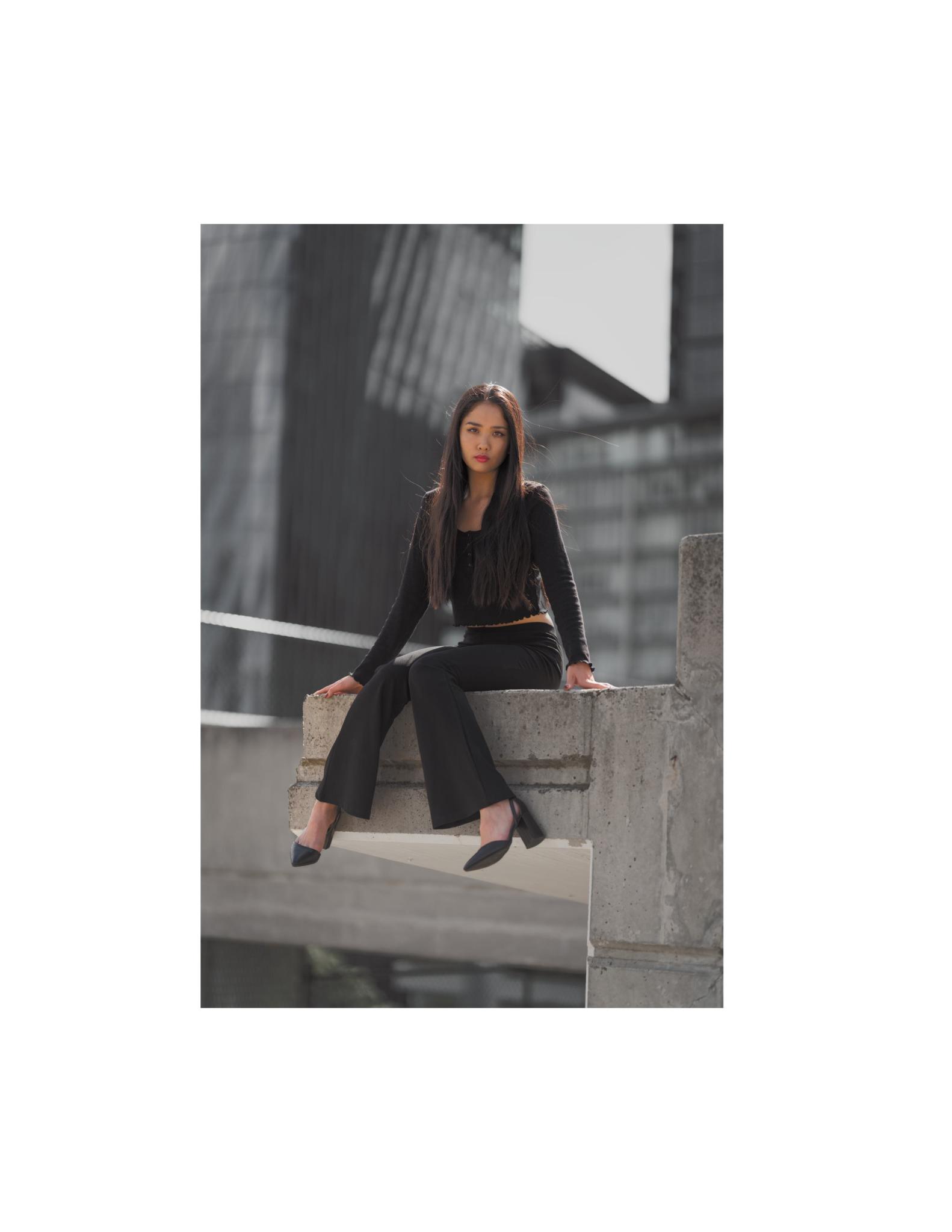 Concrete Jungle: Human Expression in a Hushed Cityscape – Kisau Photography